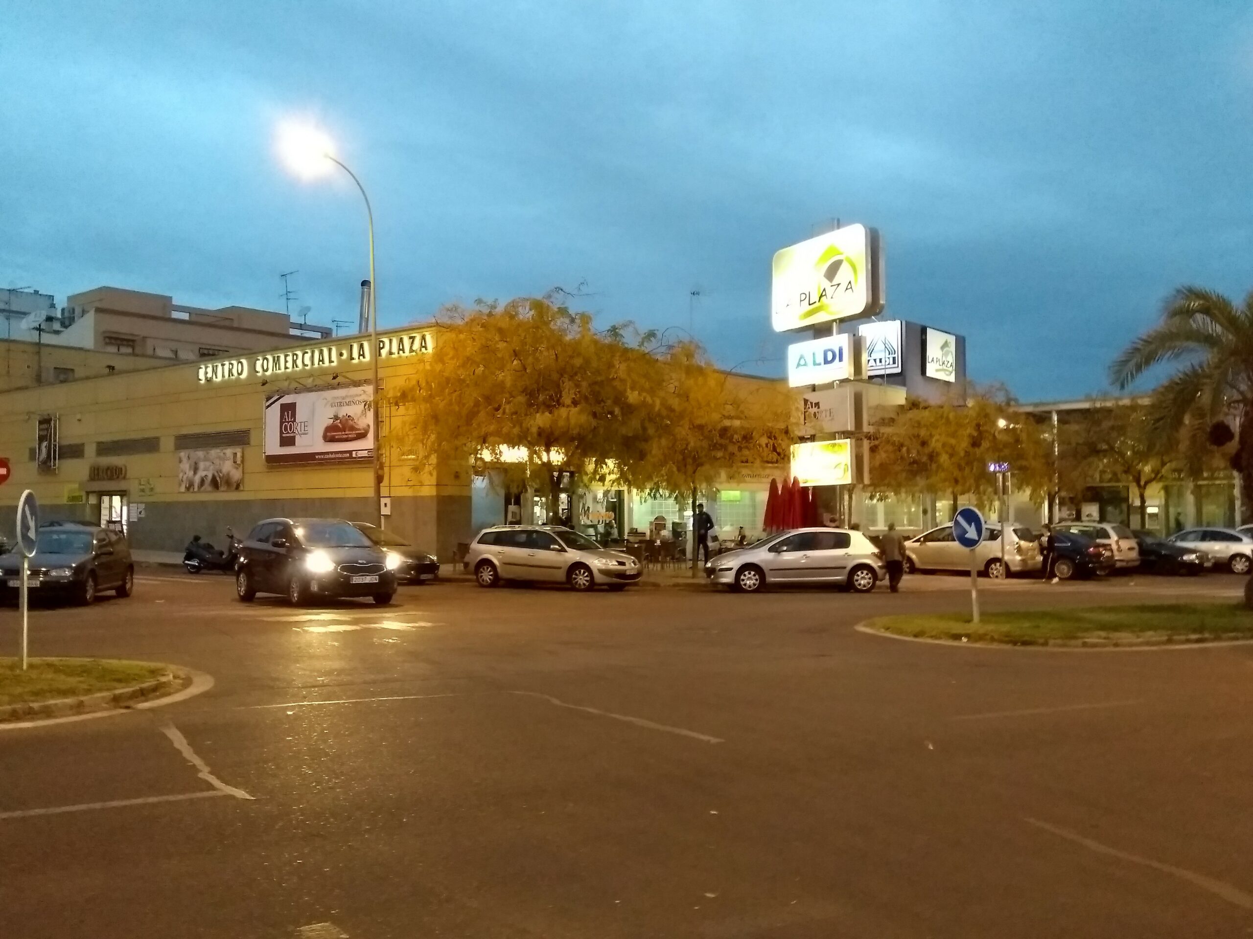 The Centre – La Plaza